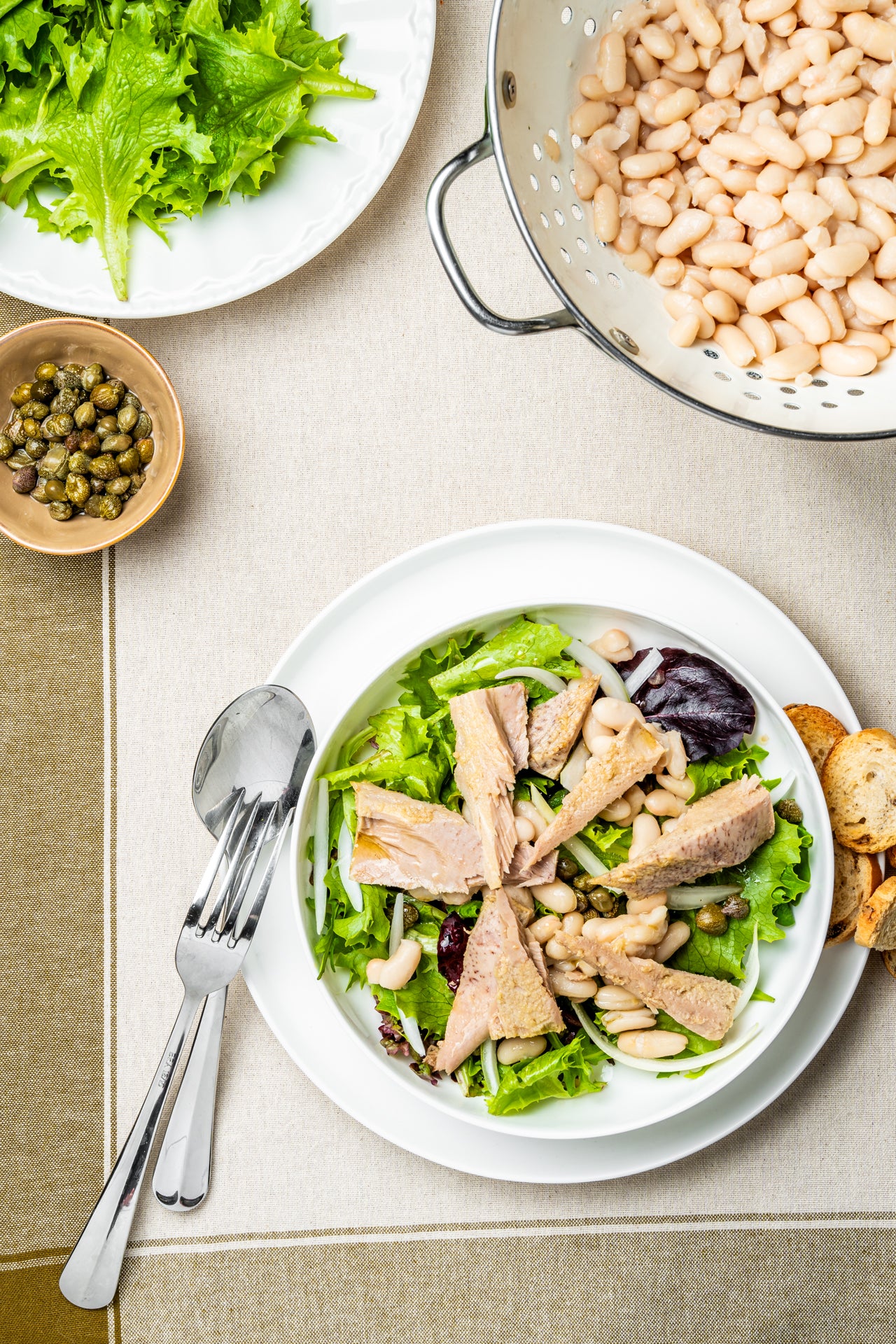 Fresh White Tuna and Legume Salad – The Timeless Tin